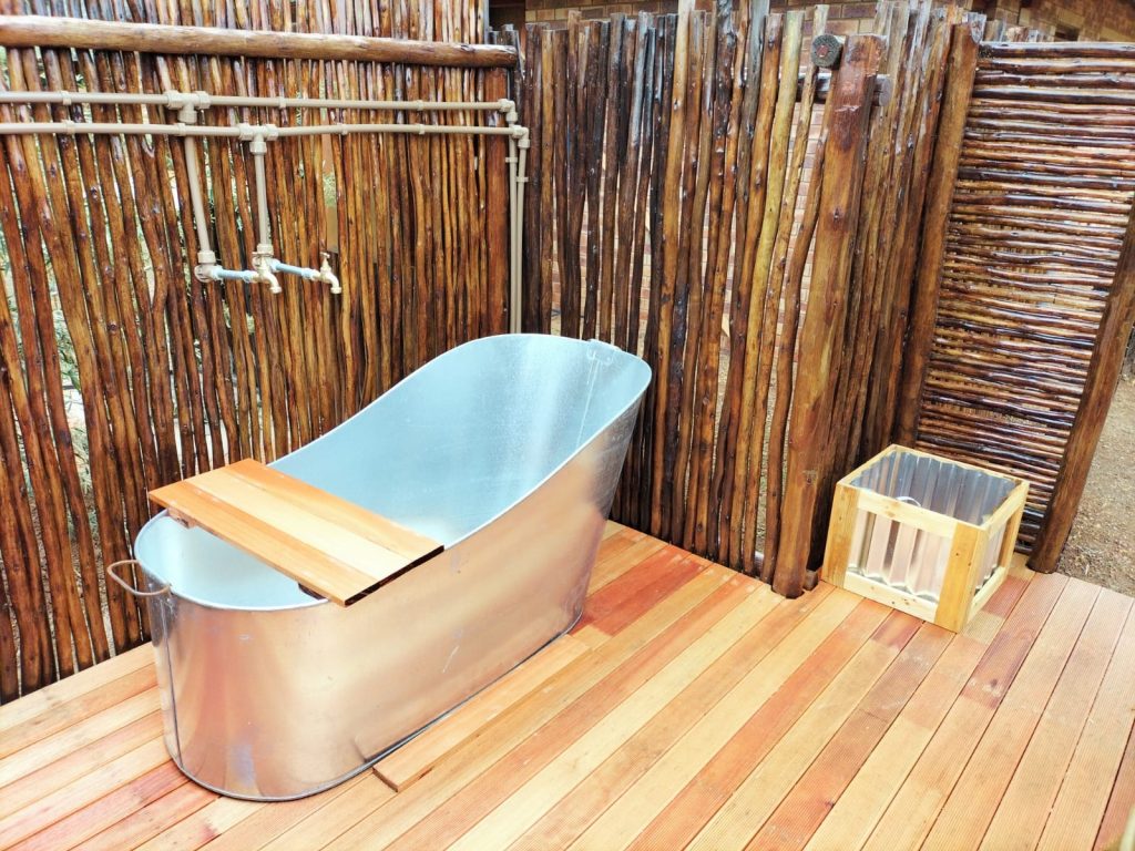 Galvanised Steel Bath Tub .1.5m length x70cm x50cm height x70cm Free ...