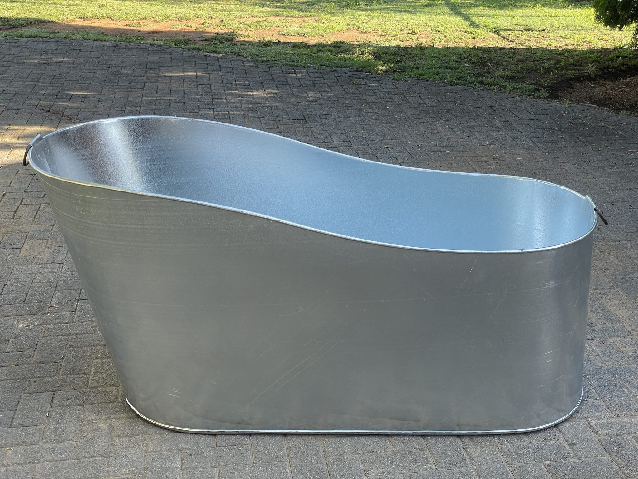 Galvanised Steel Bath Tub .1.5m length x70cm x50cm height x70cm Contact ...