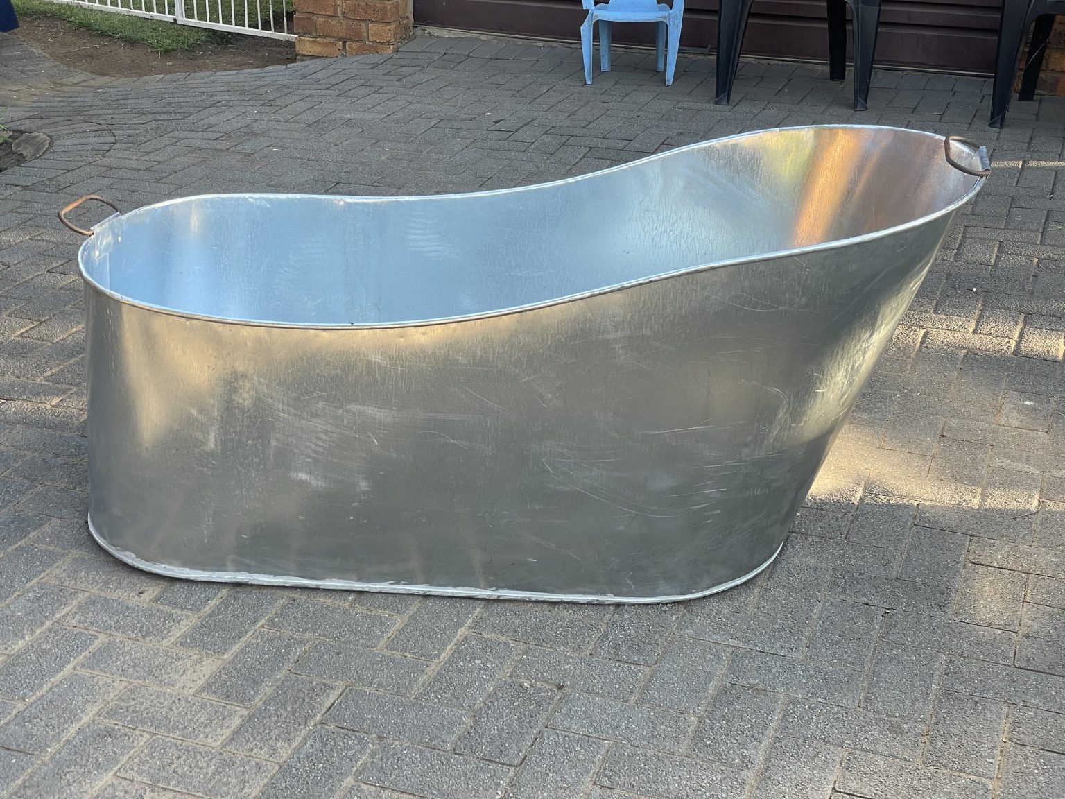 Galvanised Steel Bath Tub .1.5m length x70cm x50cm height x70cm Free ...