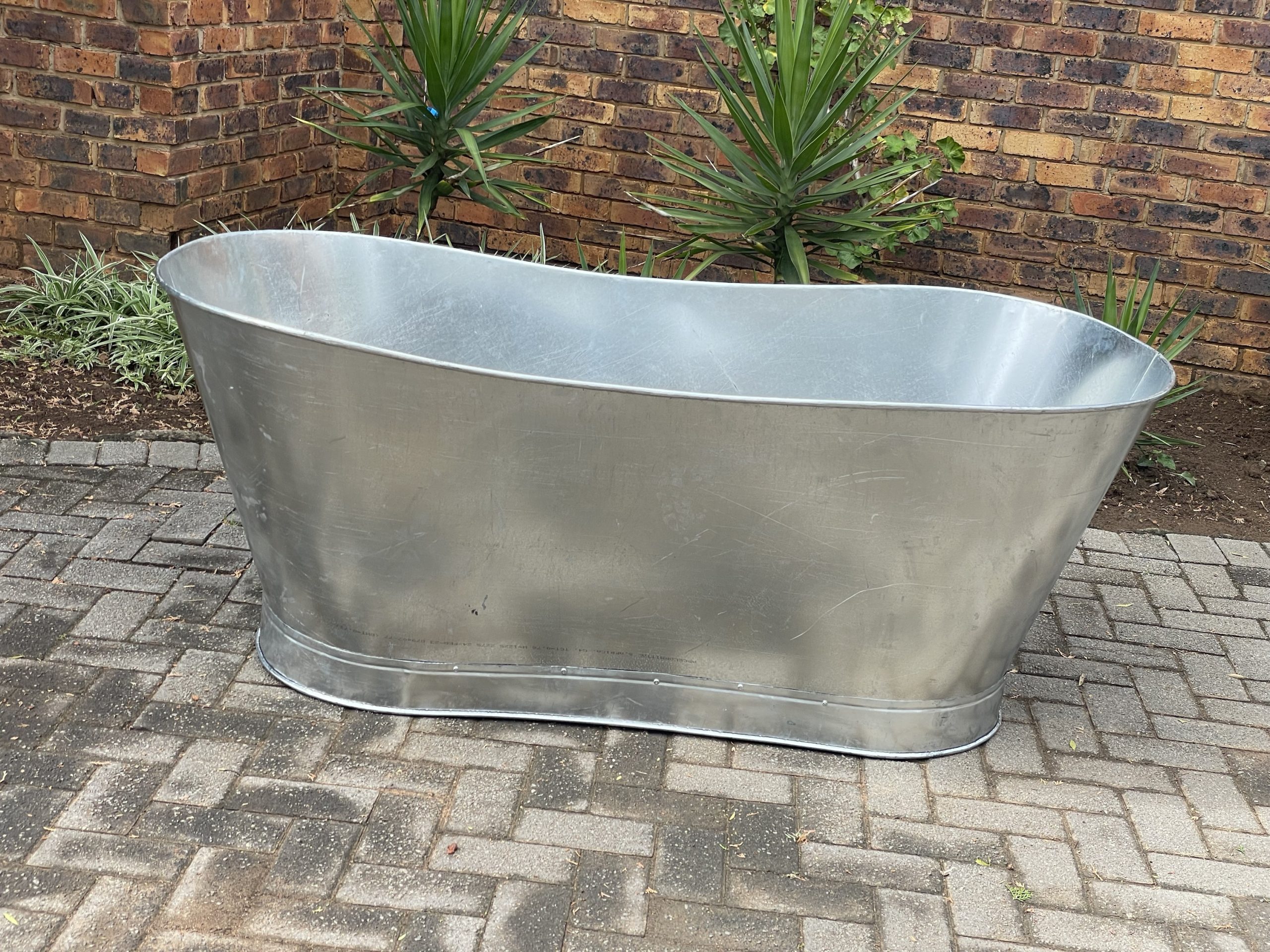 Free Standing Galvanised Steel Bath Tub - Pstinman